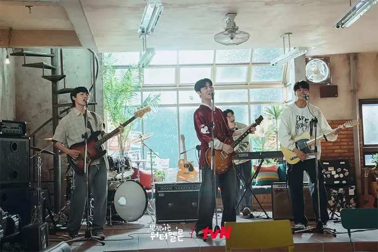Fakta Menarik Drama Korea Twinkling Watermelon Alur Ceritanya Bikin